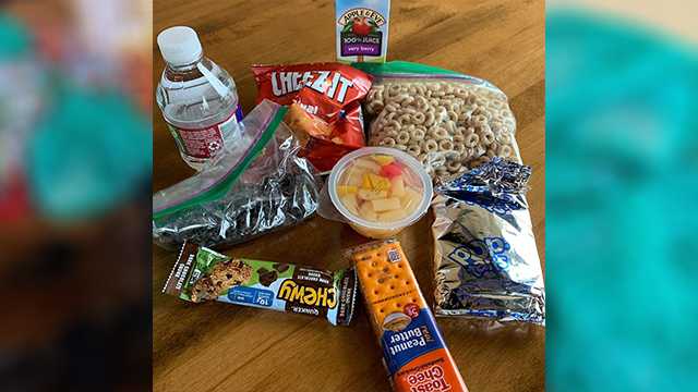 HELPING THOSE IN NEED: Metro restaurant makes snack bags for those in ...