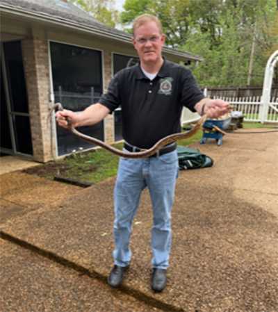 Warren County sheriff catches more than criminals
