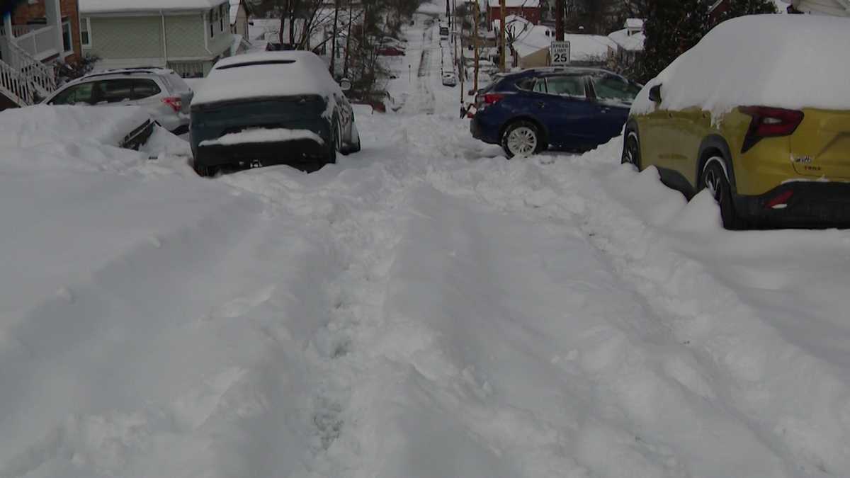 Pittsburgh residents near steep roads stranded after heavy snowfall
