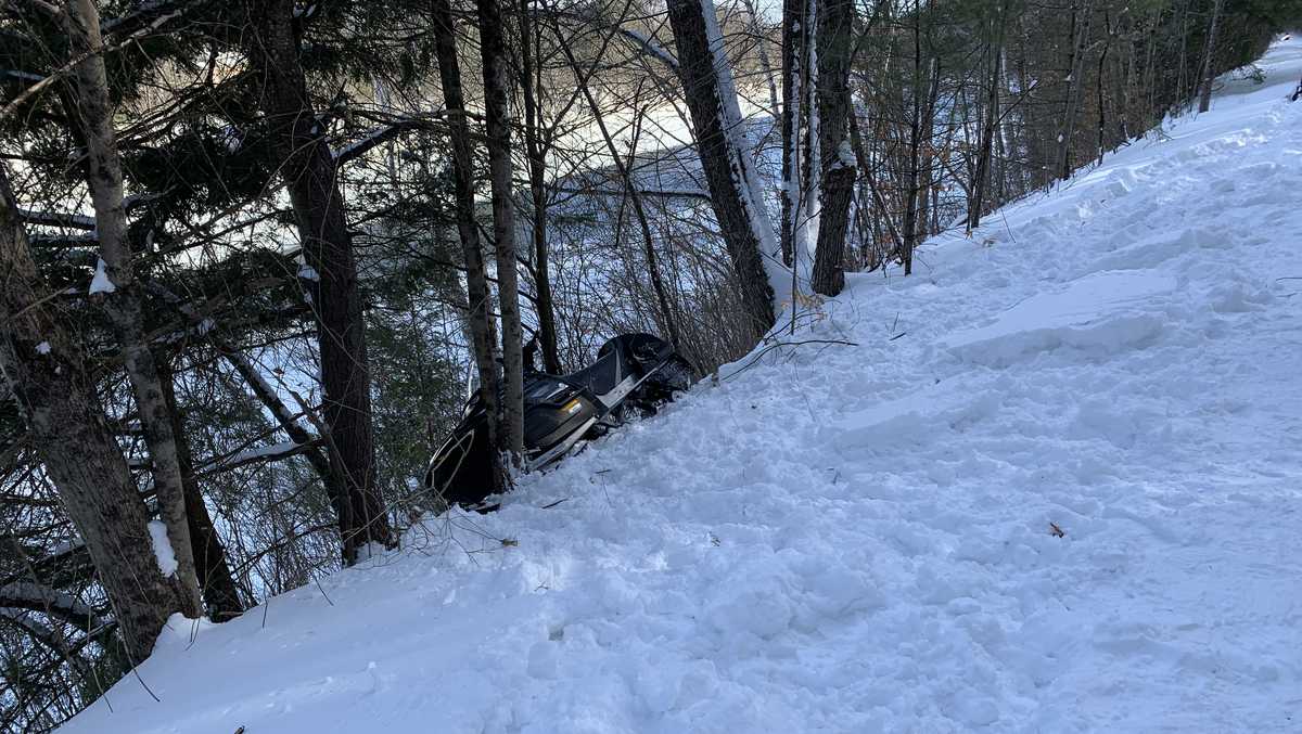 Woman seriously injured in Boscawen snowmobile crash