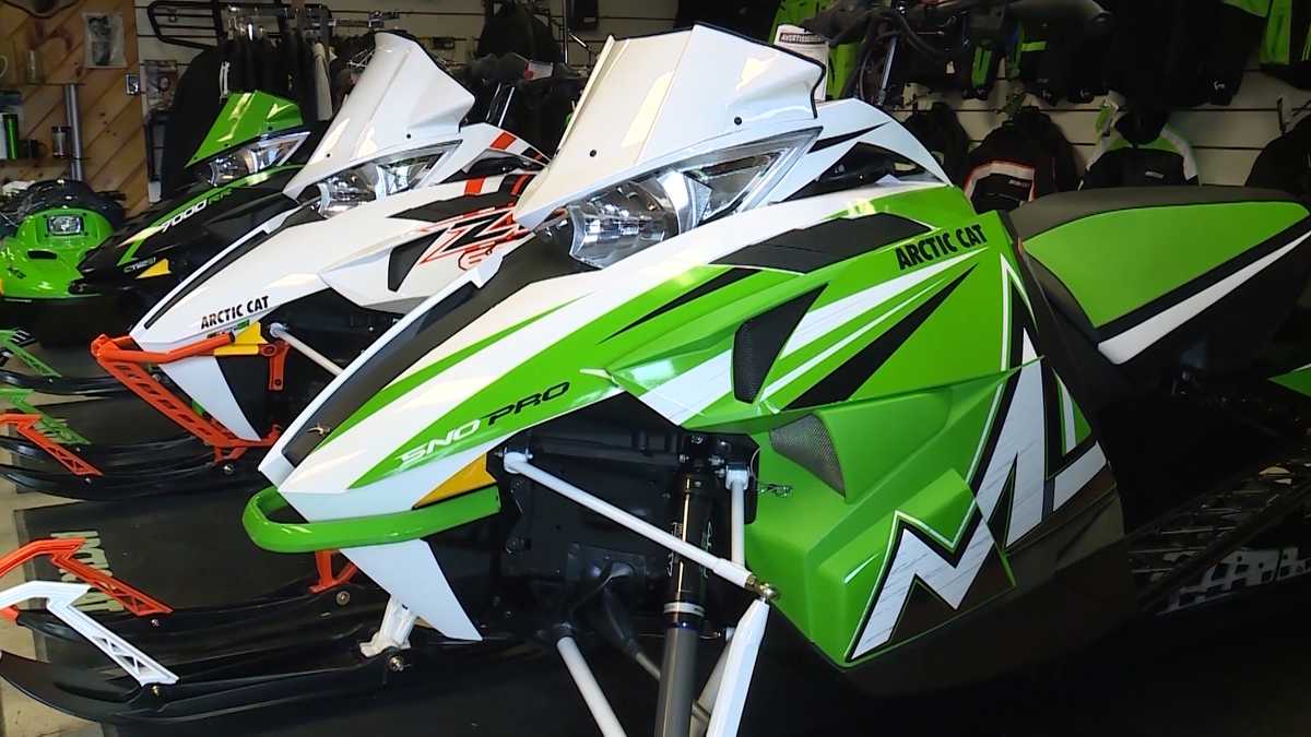 Snowmobile season is revving up in Maine