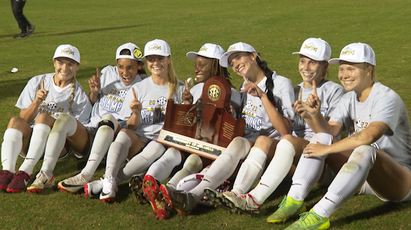 Arkansas soccer team wins SEC regular season title outright