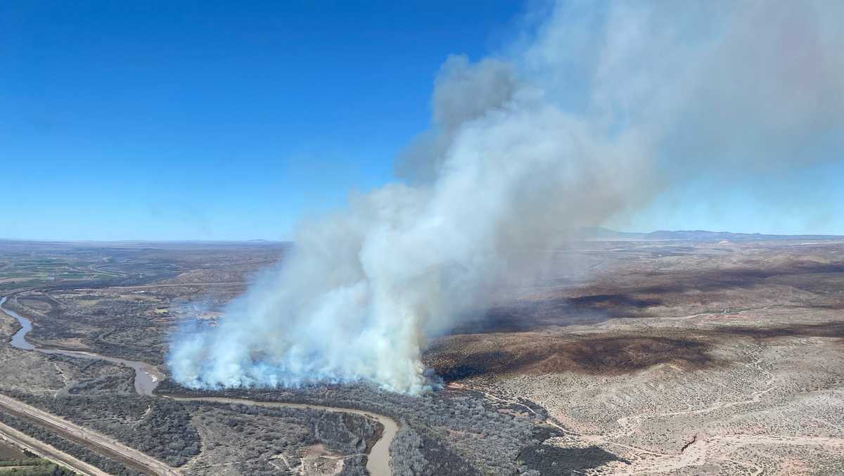VIDEO: Wildfire burns in Socorro County, New Mexico