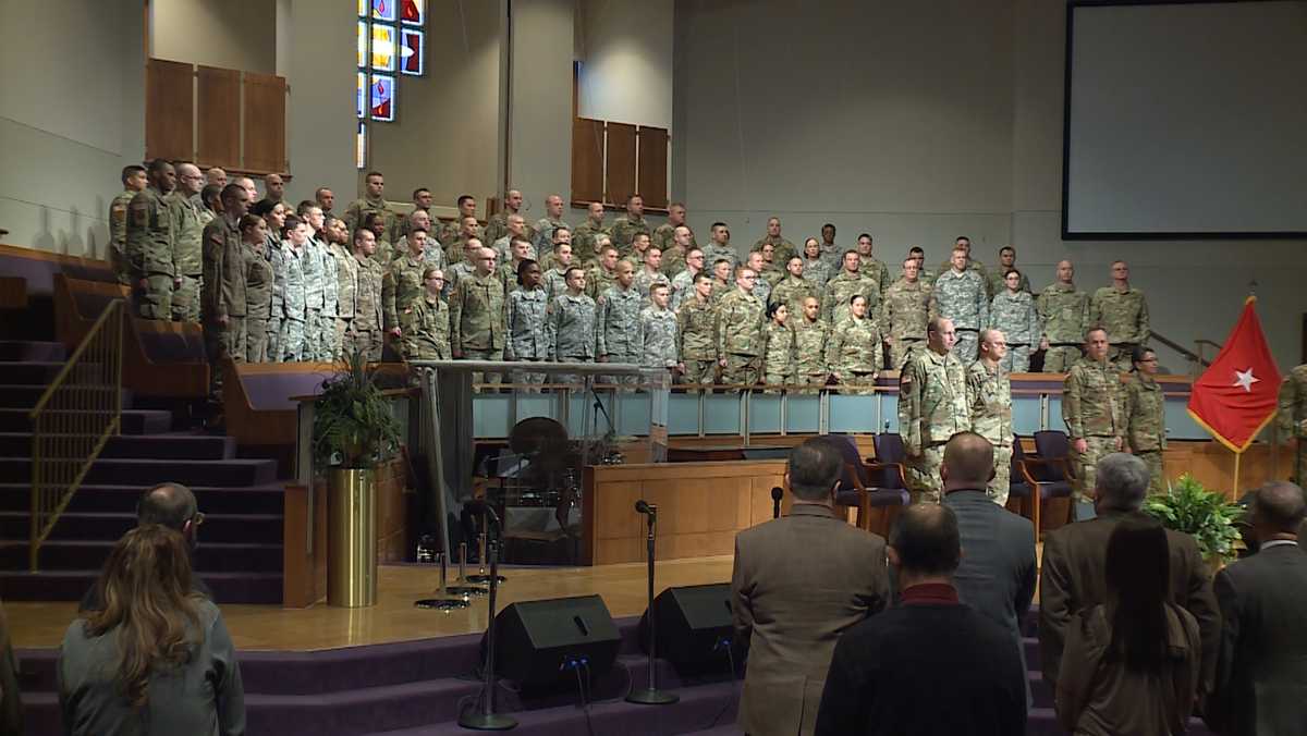 Dozens of U.S. Army Reserve soldiers deploying from metro to Middle East