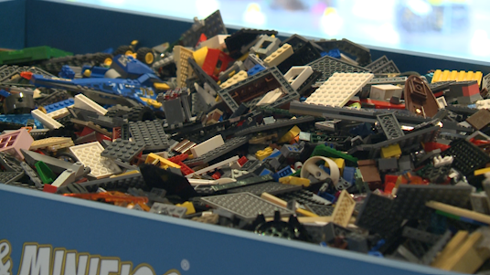 Bricks and Minifigs opens in the Highlands