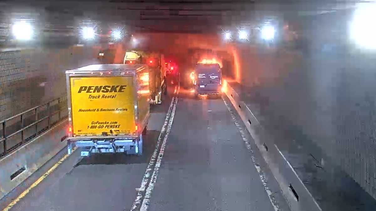 No packages inside Amazon van that caught fire inside Ted Williams Tunnel