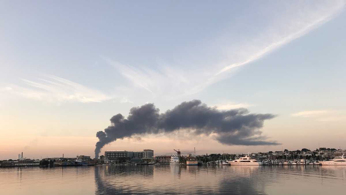 Smoke seen for miles from 4-alarm south Baltimore fire