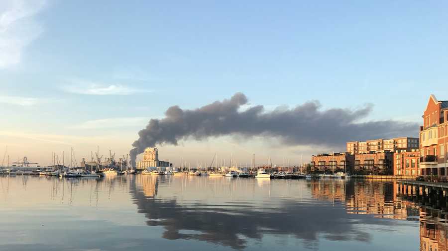 PHOTOS: Crews battle 4-alarm south Baltimore fire