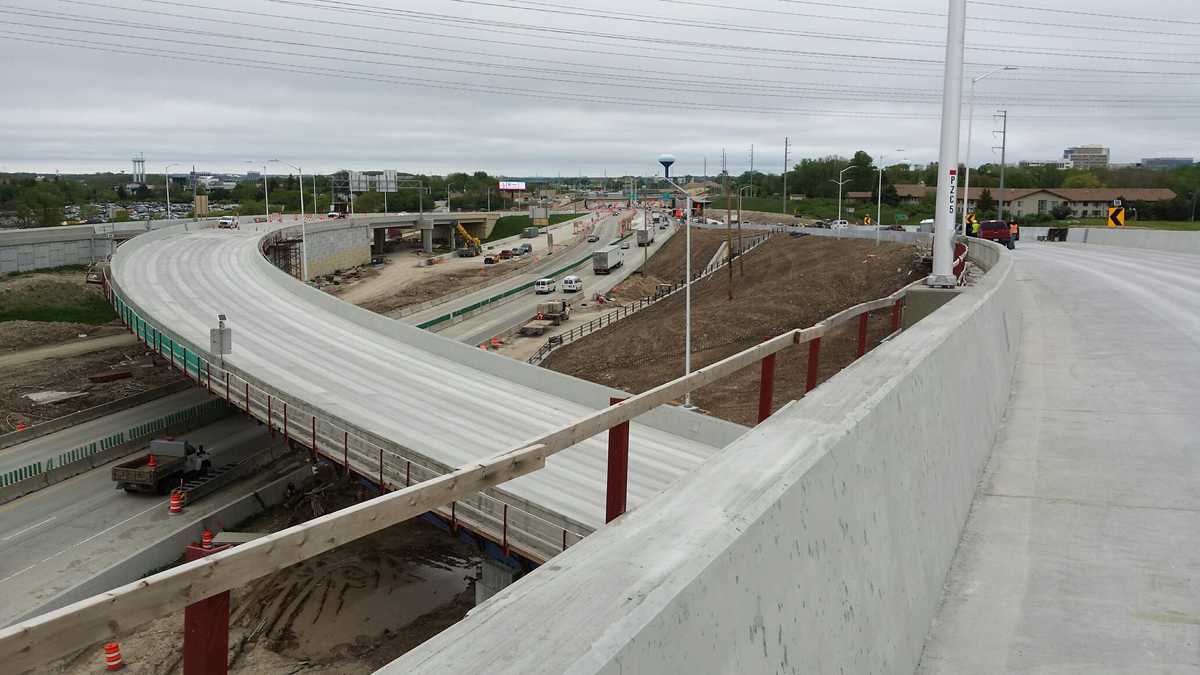 Two major Zoo Interchange ramps reopen ahead of Memorial Day