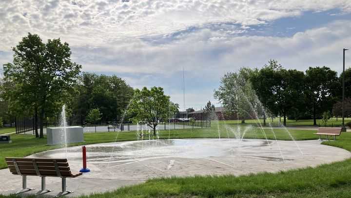 Altoona holds ribbon-cutting ceremony for new splash pad