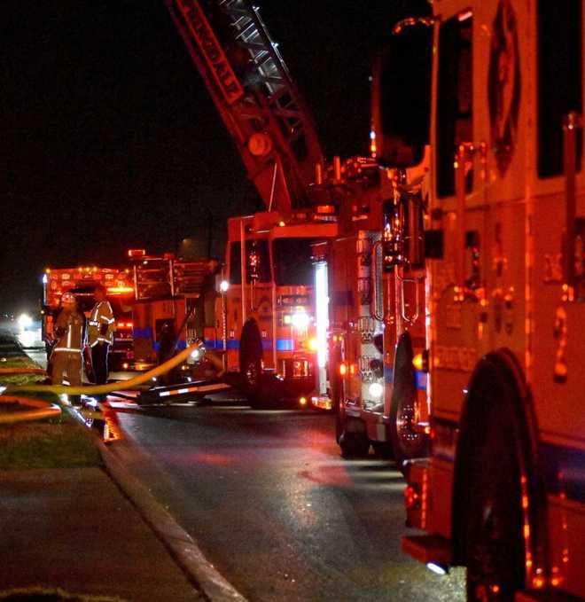 Firefighters respond to two building fires overnight in Springdale