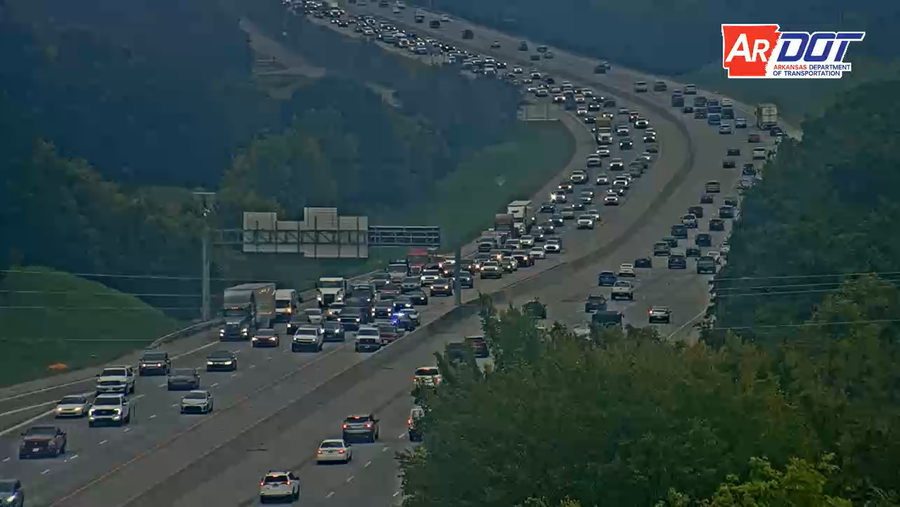 Accident causes backup on I-49 in Springdale