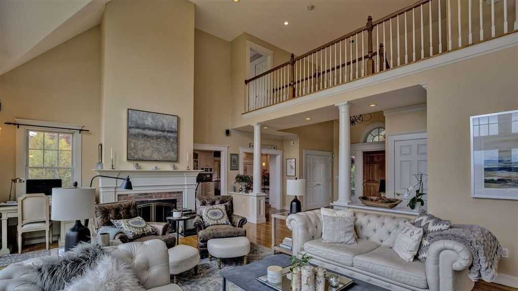 Mansion Monday: Sprawling Springfield home with gorgeous mountain views