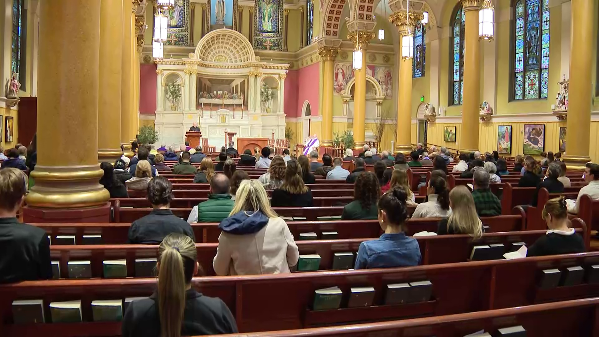 Boston Catholics rally for help as parishioners pray for Pope Francis