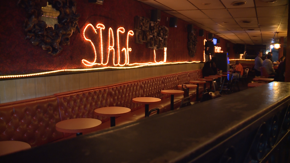 Stage II Lounge prepares to close its doors