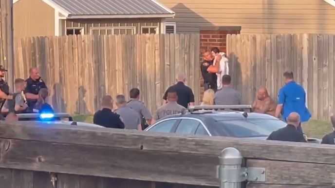 OKLAHOMA HOSTAGE, STANDOFF: Suspect in custody, child safe after ...