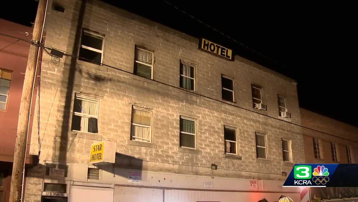 Nearly 70 people escape overnight Lodi hotel fire