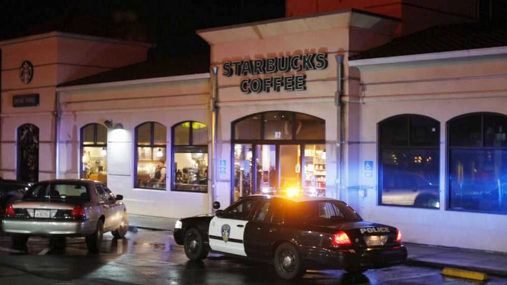 Officers: Man shot after pointing gun at Vallejo police in Starbucks
