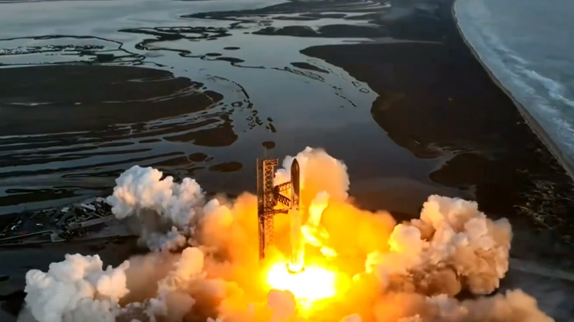 SpaceX loses spacecraft’s signal during second Starship test flight