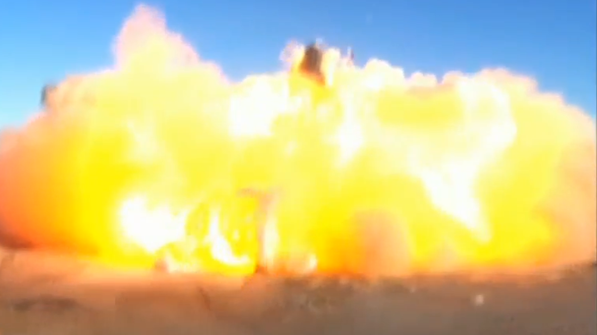 Starship explodes during SpaceX test