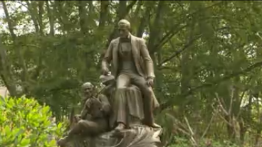 City holds first public hearing on controversial Stephen Foster statue