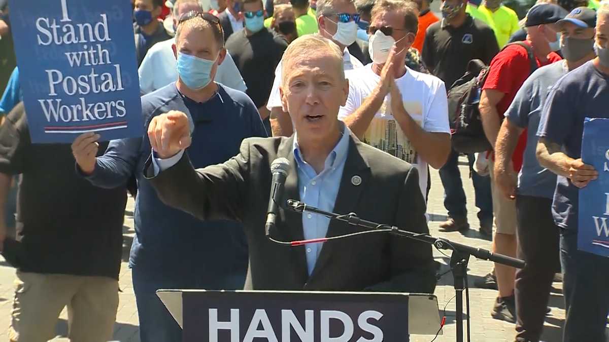 Longtime Rep. Stephen Lynch holds onto 8th District seat in Mass.