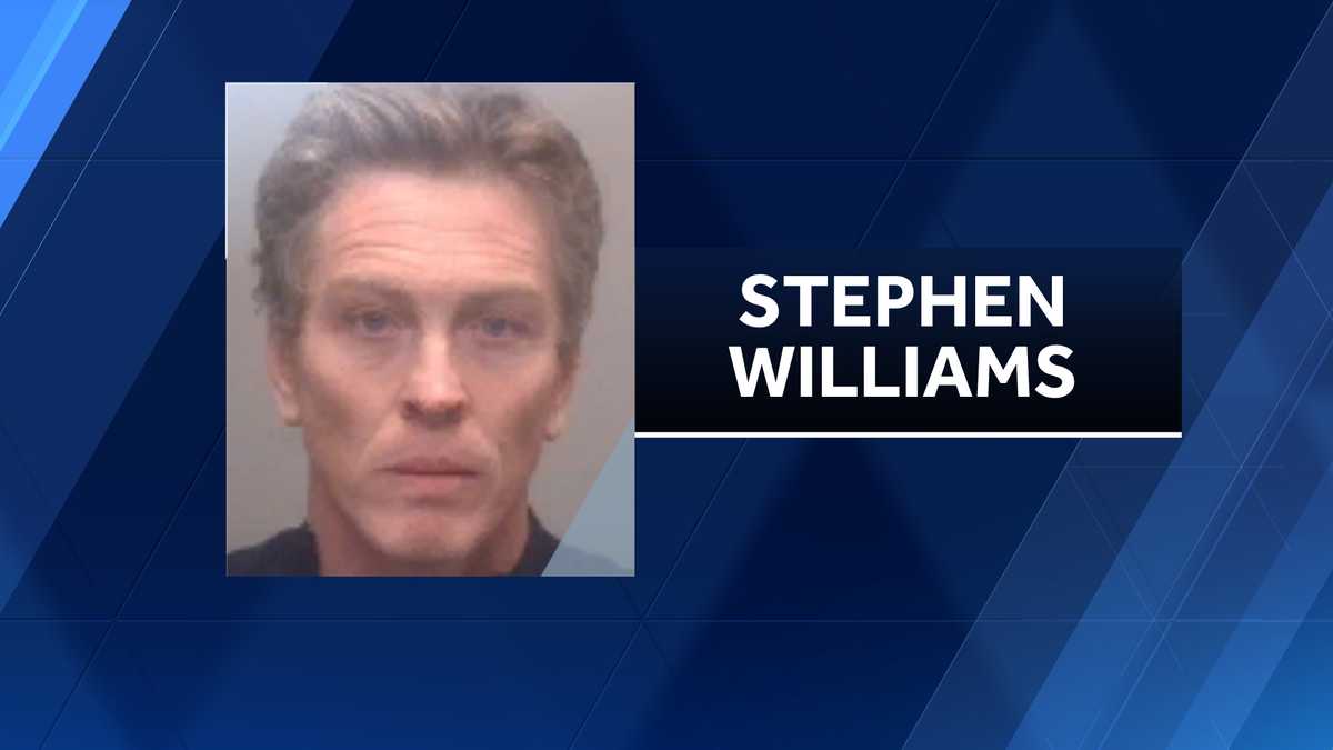 Man accused of threatening to kill FBI agents pleads guilty