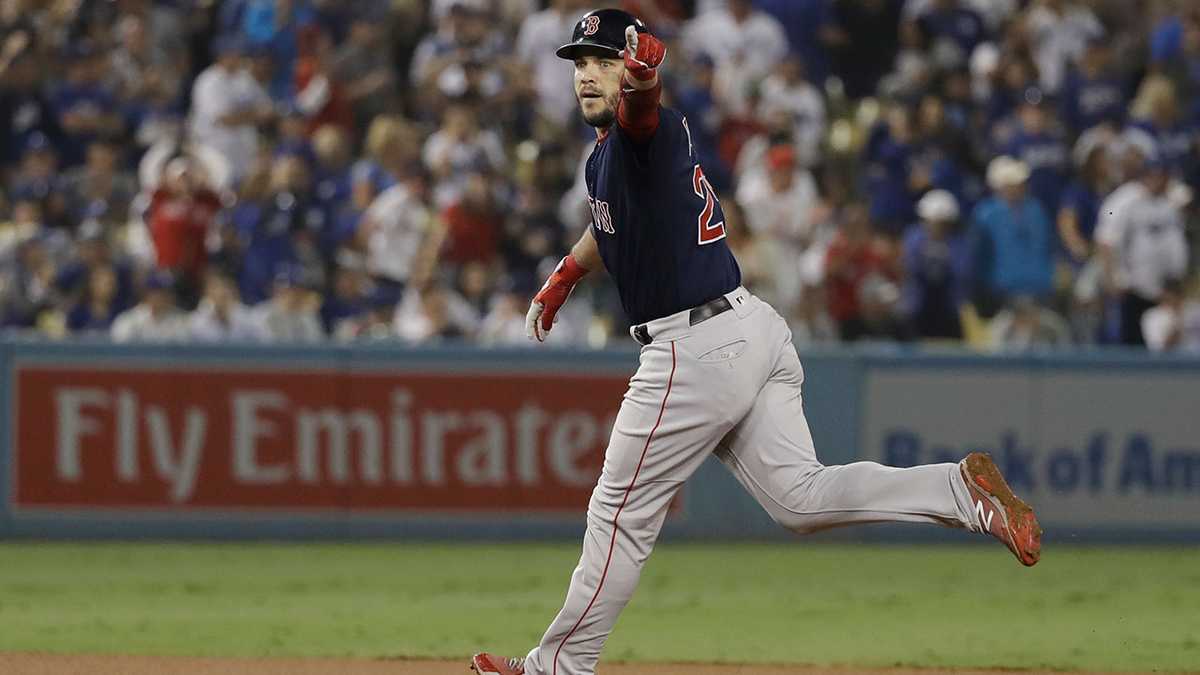 Red Sox complete comeback, win Game 4 to take 3-1 World Series lead