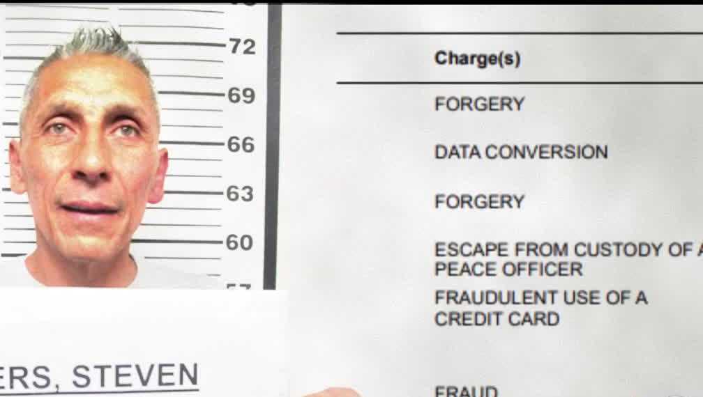 New Mexico "scam artist" to remain in jail until trial