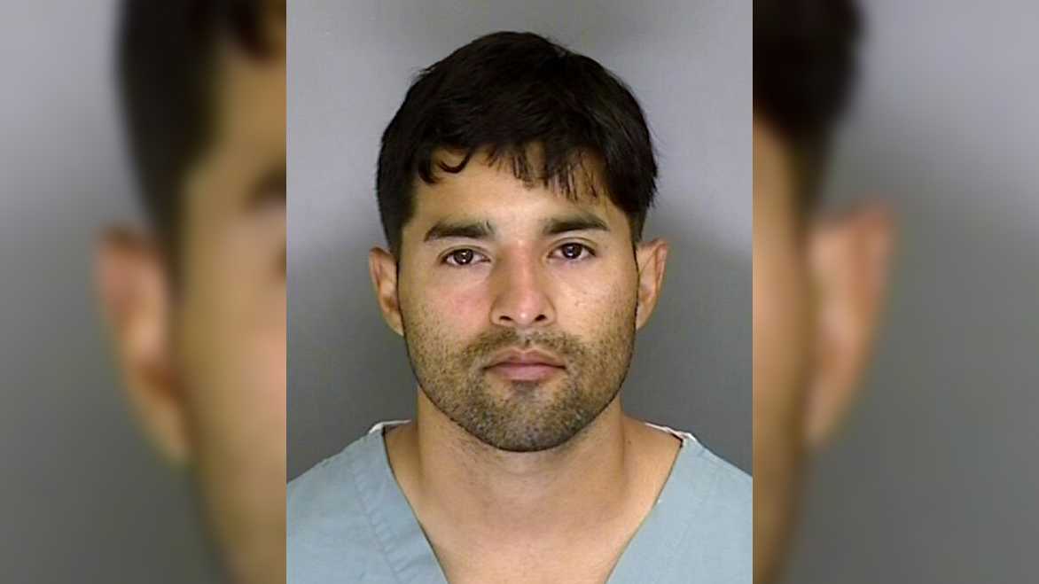 Ex-Air Force sergeant pleads guilty to killing federal guard