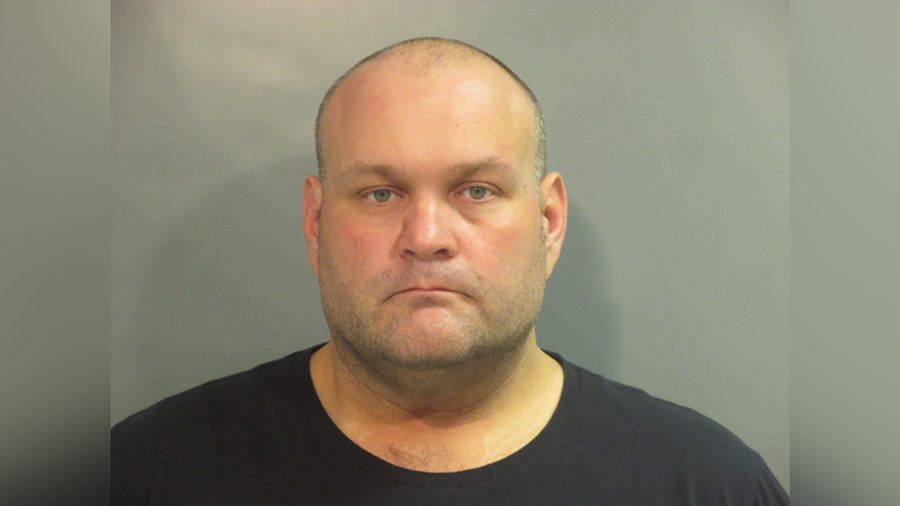 Washington Co. deputy arrested on battery charge