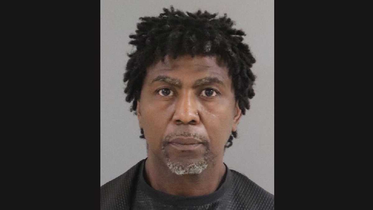 South Carolina: Mother shot while pushing infant in stroller