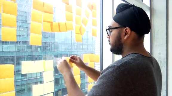 College student uses sticky notes to spell out message, get internship ...