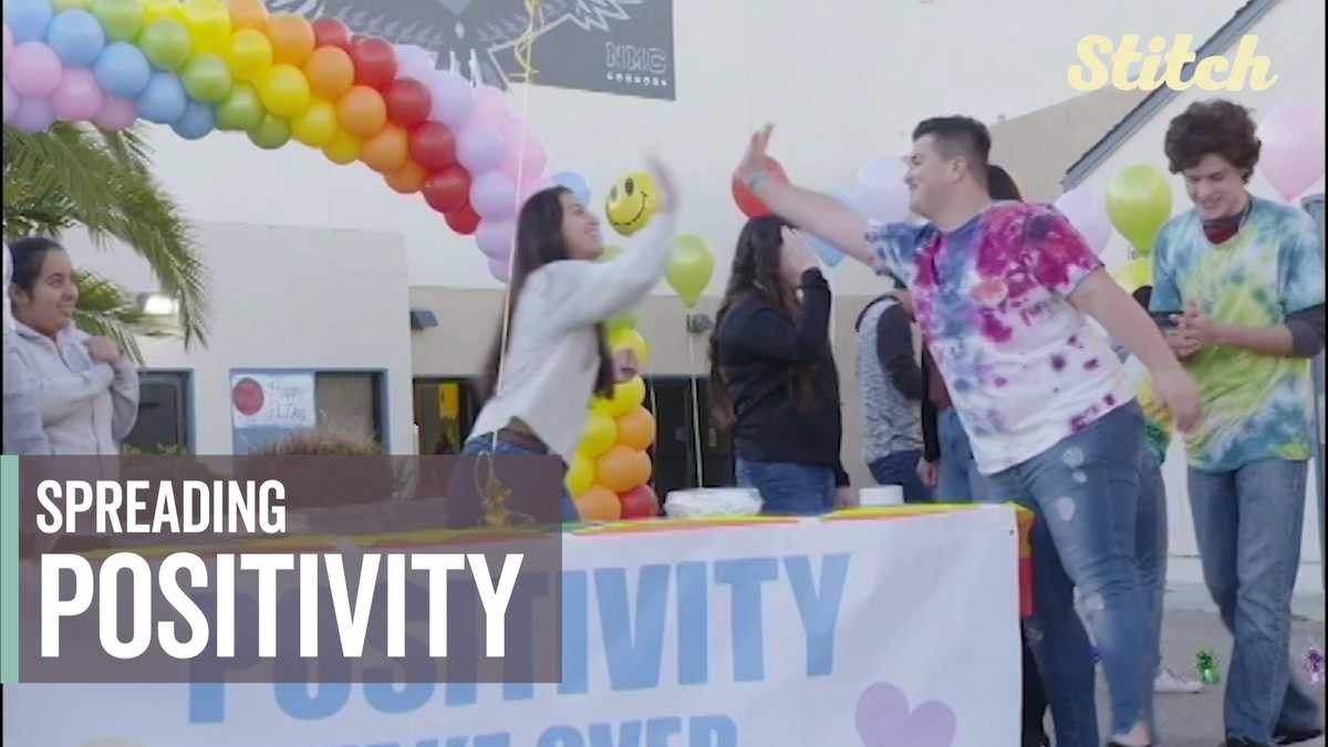High school students pour out positive vibes to give people 'that ...