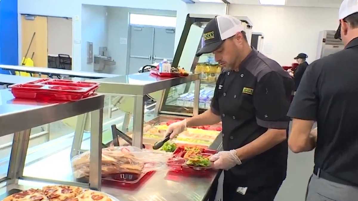 School system brings combination platters and more to revolutionize ...