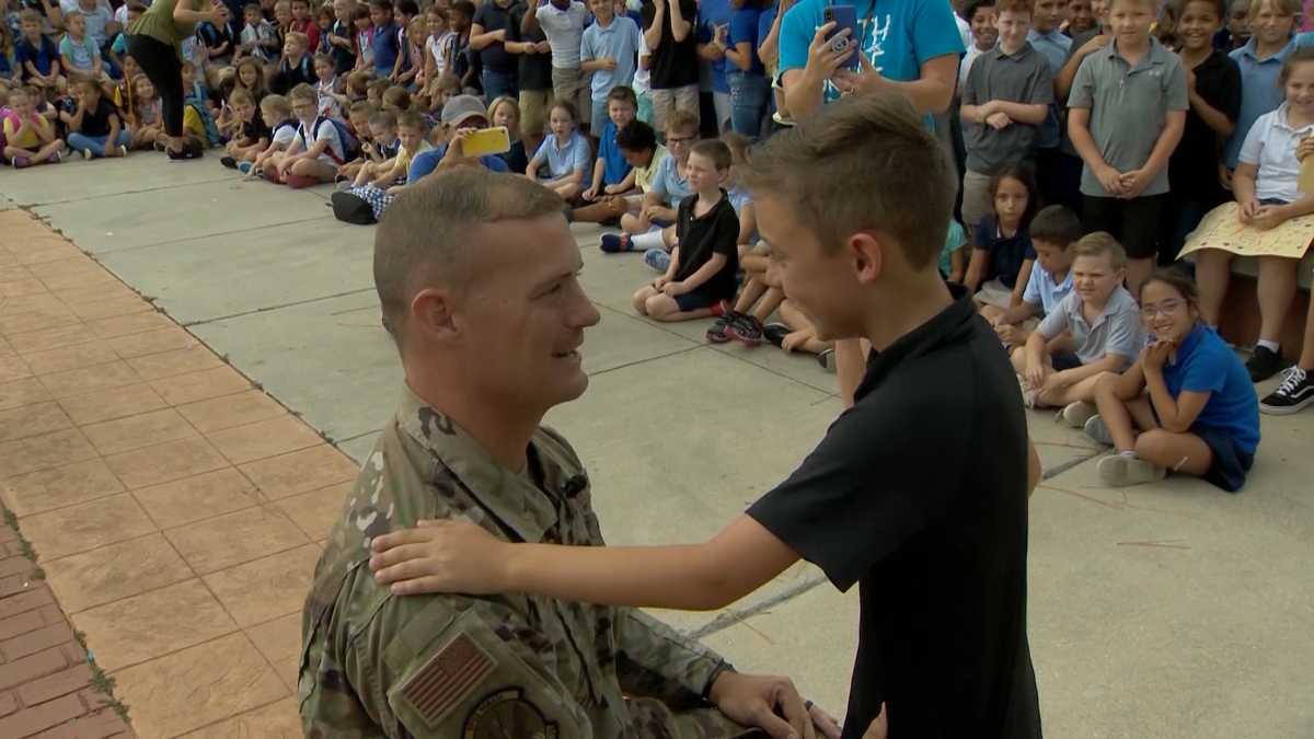 ‘Coming home’: School helps Air Force dad with surprise reunion
