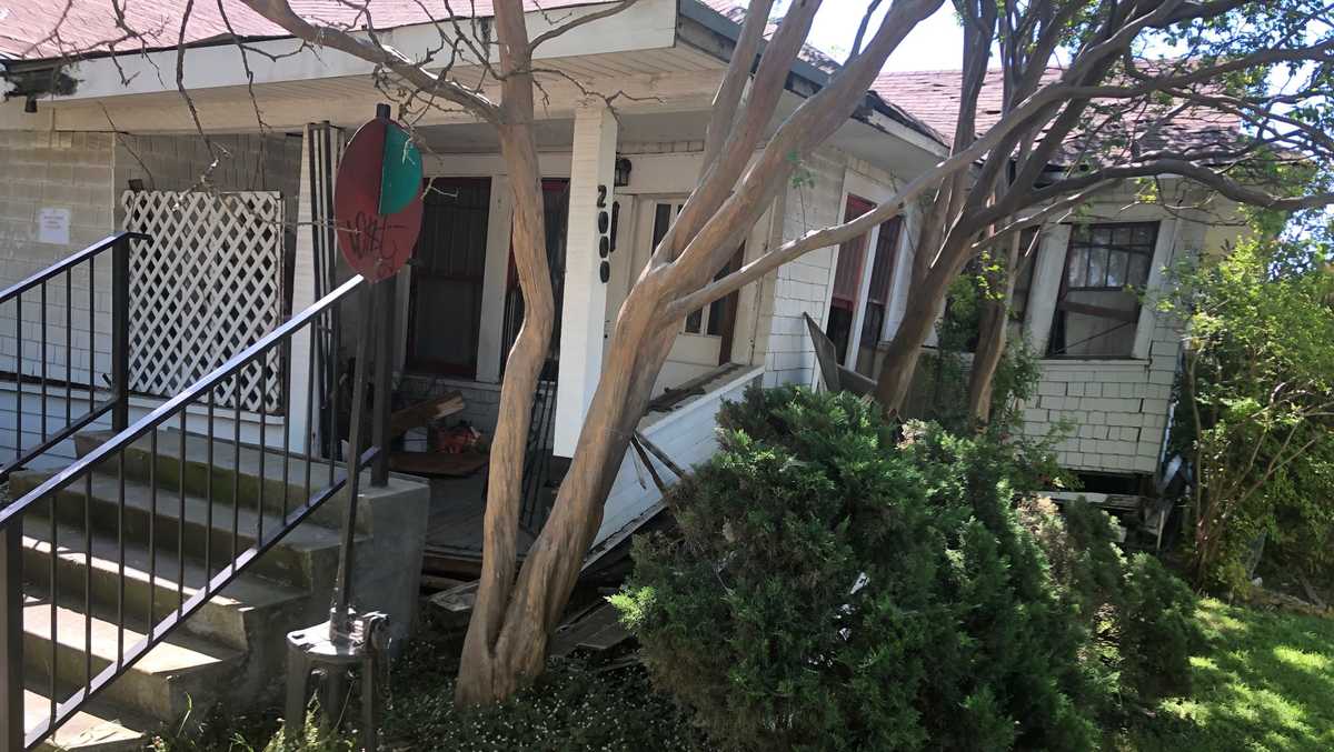 Stockton house collapses while homeowners still inside
