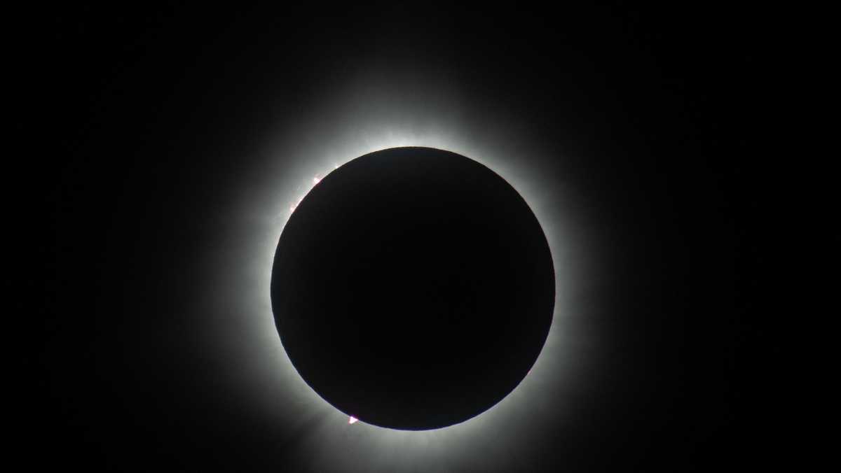 2024 Solar eclipse sends parts of New England into total darkness