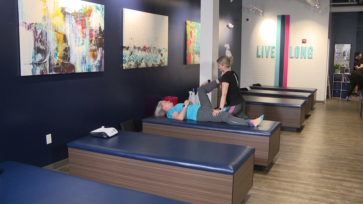 Assisted stretching: We explain, test this growing health trend