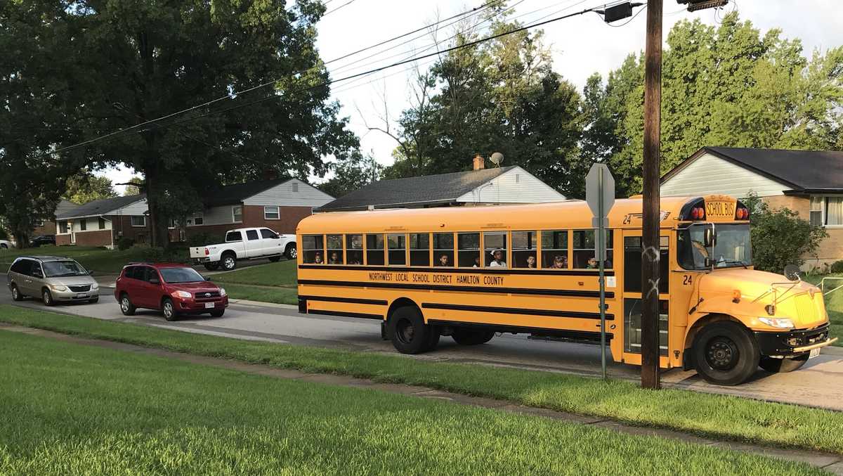 First day at new Struble Elementary comes with traffic