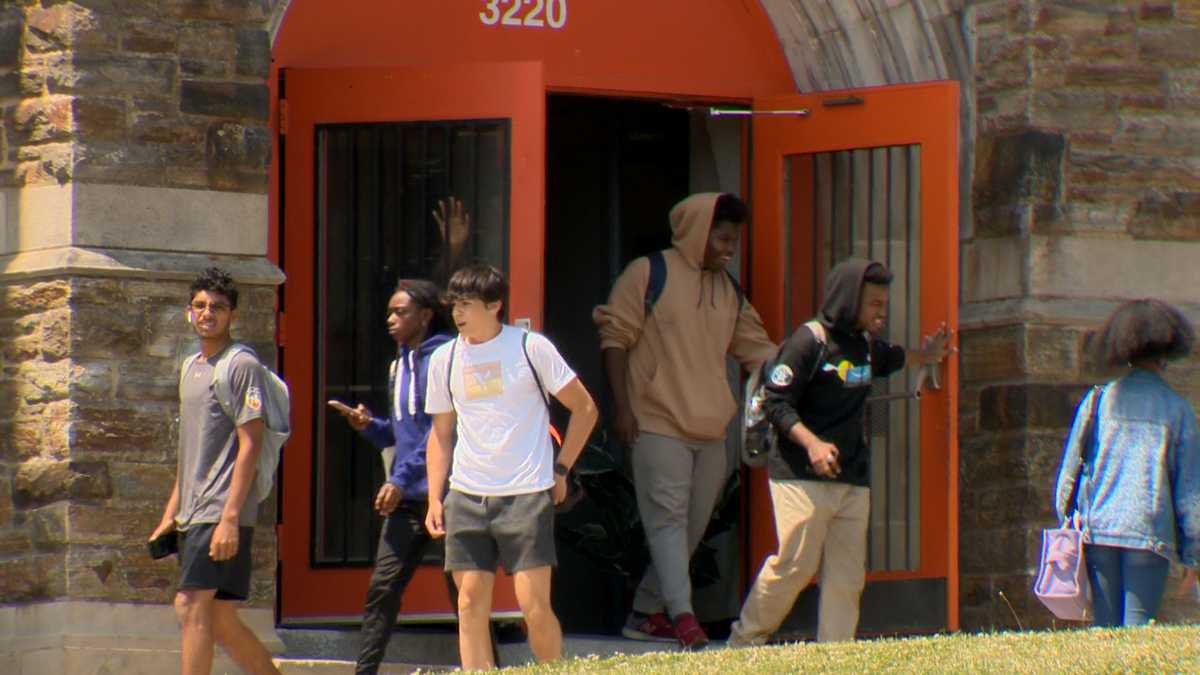 Parents fed up with lack of A/C after schools let out early