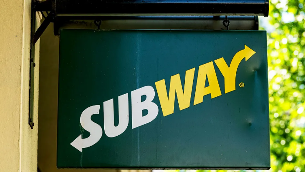 Georgia: 1 dead, 1 injured after shooting at Subway restaurant