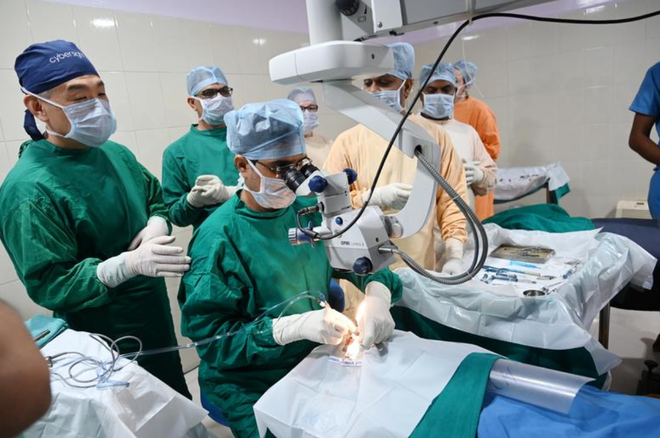 Omaha eye surgeon travels the world to offer vision and hope