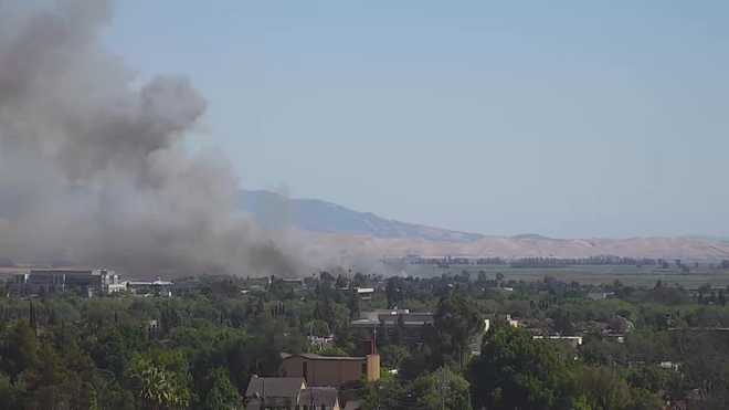 Homes destroyed by grass fire in Suisun City