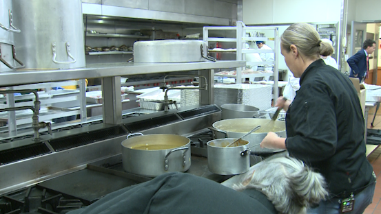 Sullivan University working to give hot Thanksgiving meals to ...