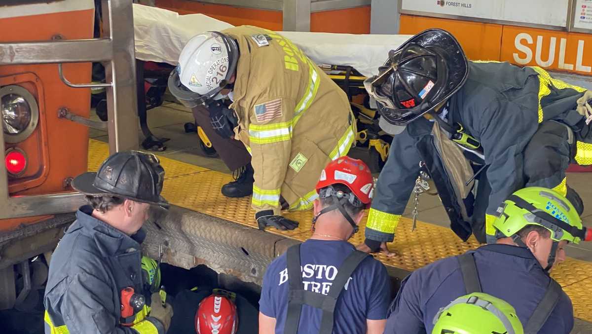 Person rescued from between platform, train at Sullivan Square MBTA station