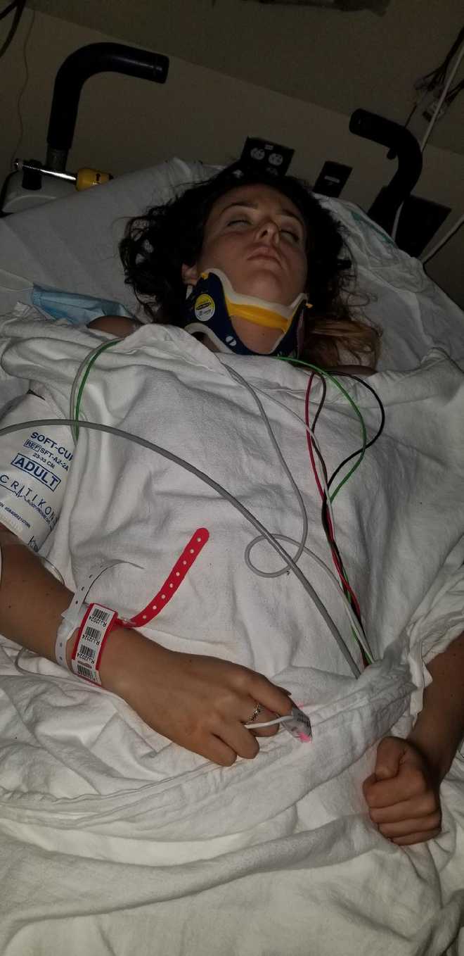 4 injured when car crashes through fence at Laurens County Speedway