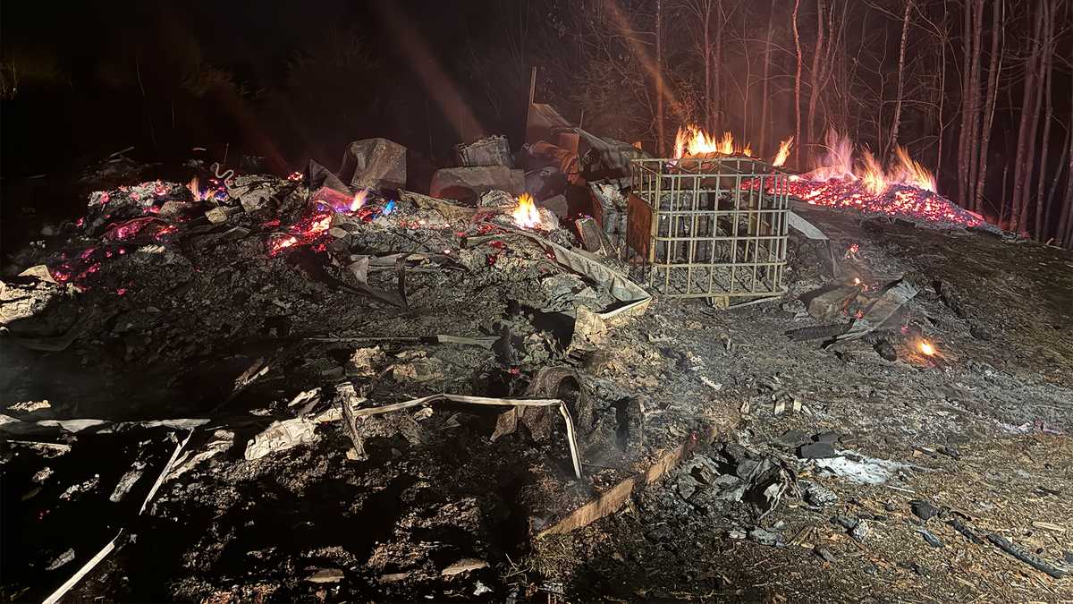 Sumner fire leaves man dead, home destroyed, Maine officials say