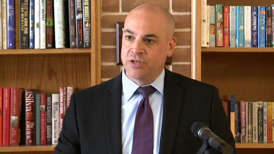 Dave Sunday calls for Congress to let states regulate AI