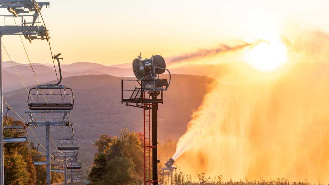 Sunday River fires up the snowguns as cold air moves into Maine